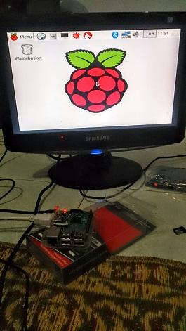 Circuit_Drilling: Instalasi Raspbian Jessie pada Raspberry pi model B