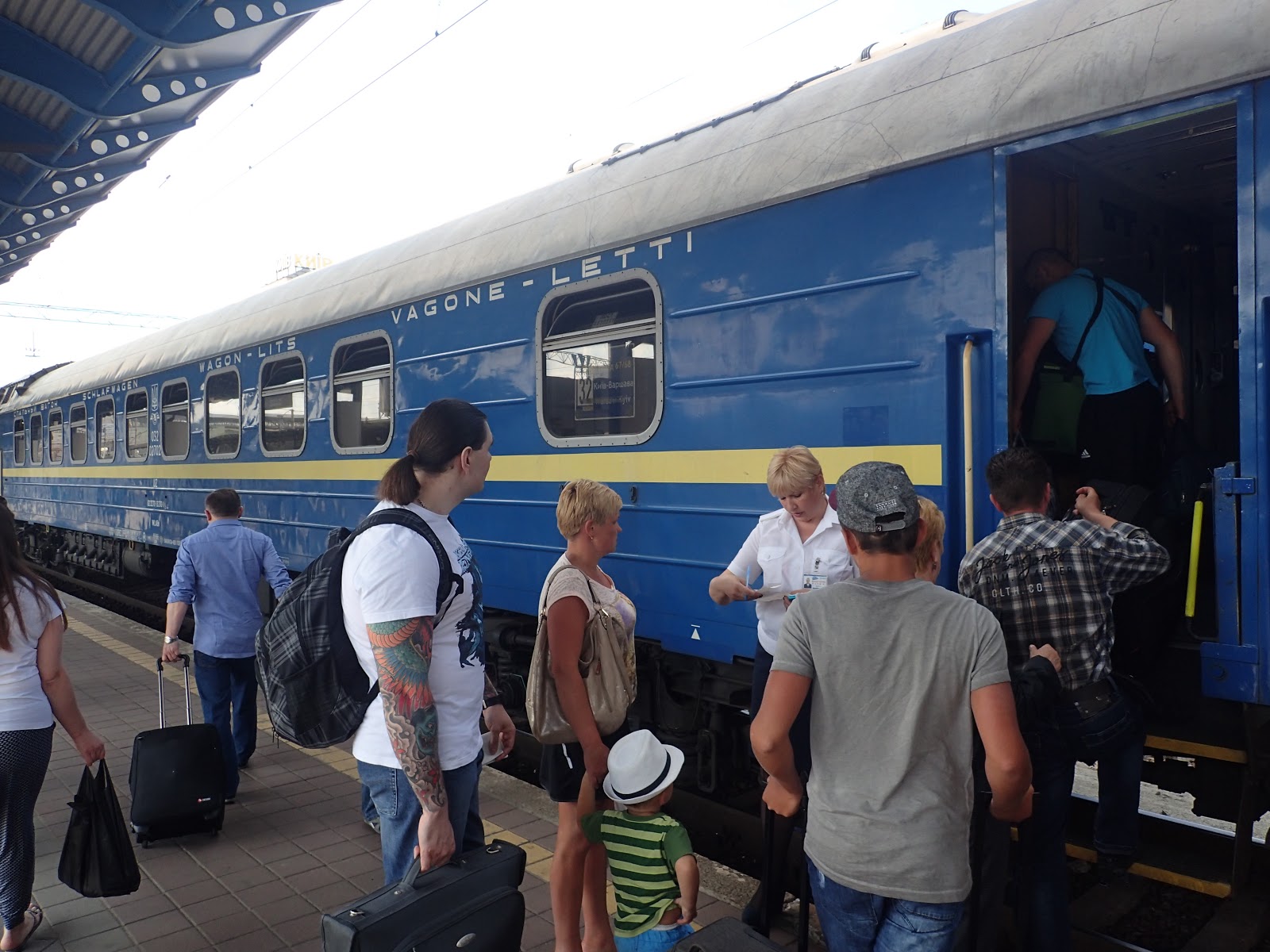 Aerohaveno: Eastern Sleeper: Night Train from Kiev to Warsaw