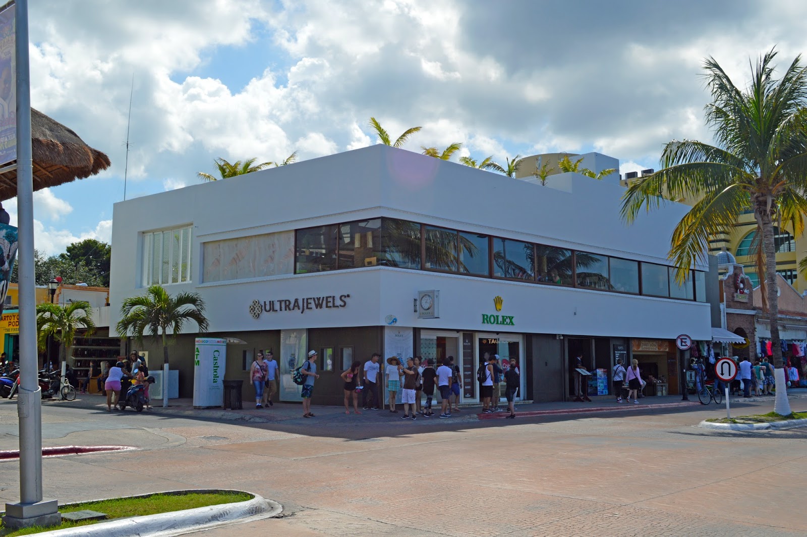FOTOGRAFIAS DEL MUNDO: Paseo por las calles del Malecón de la Isla de ...