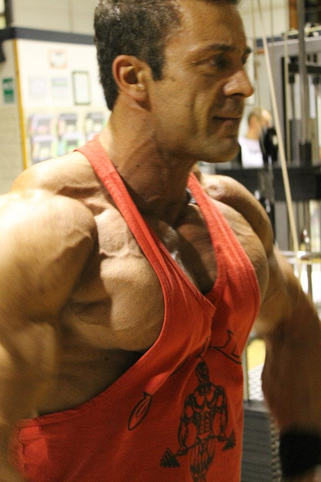 Muscle Lover: Italian mass monster - IFBB Pro bodybuilder Luca Pennazzato