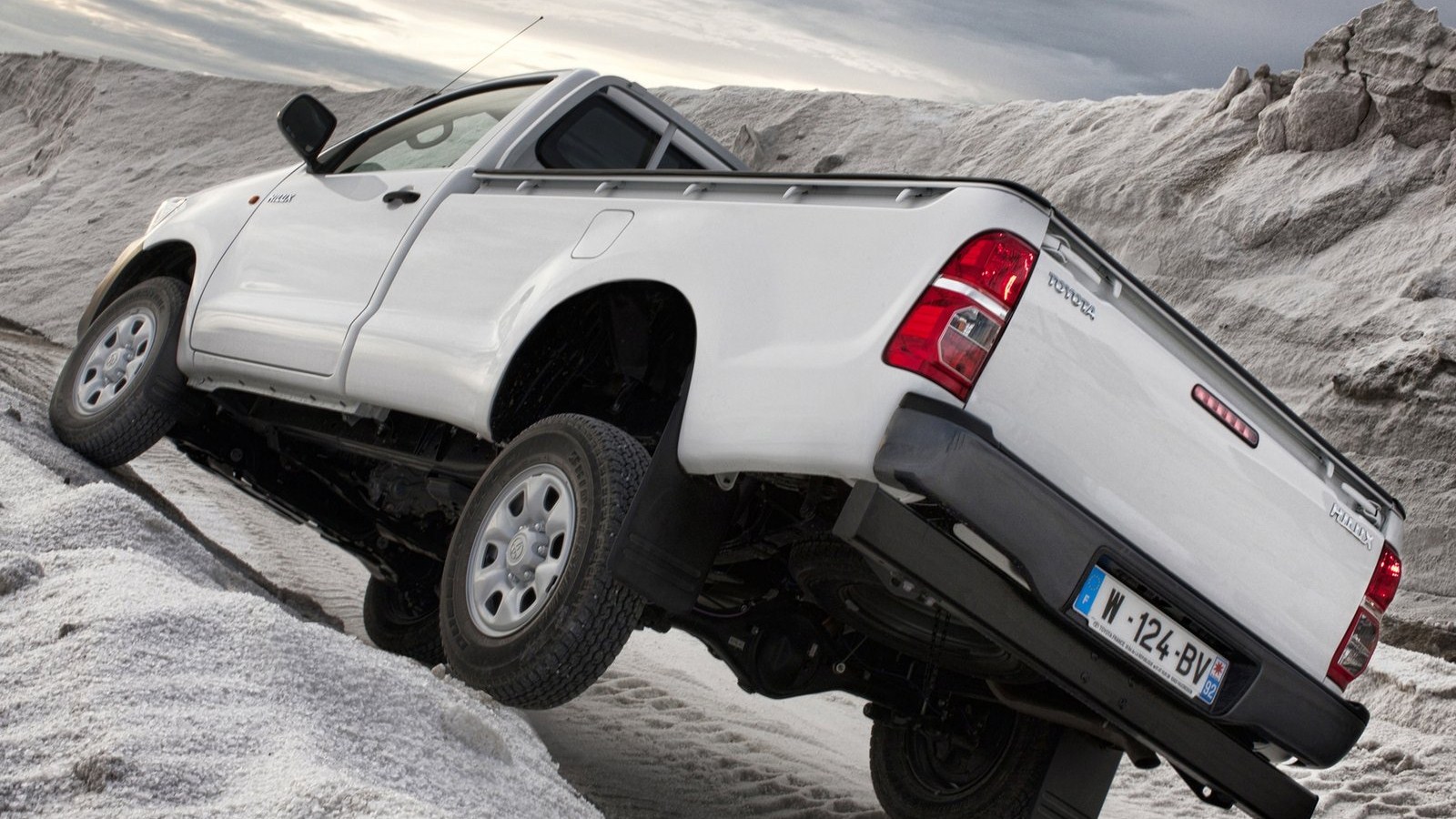 TOYOTA HILUX - Jeep Cars 007