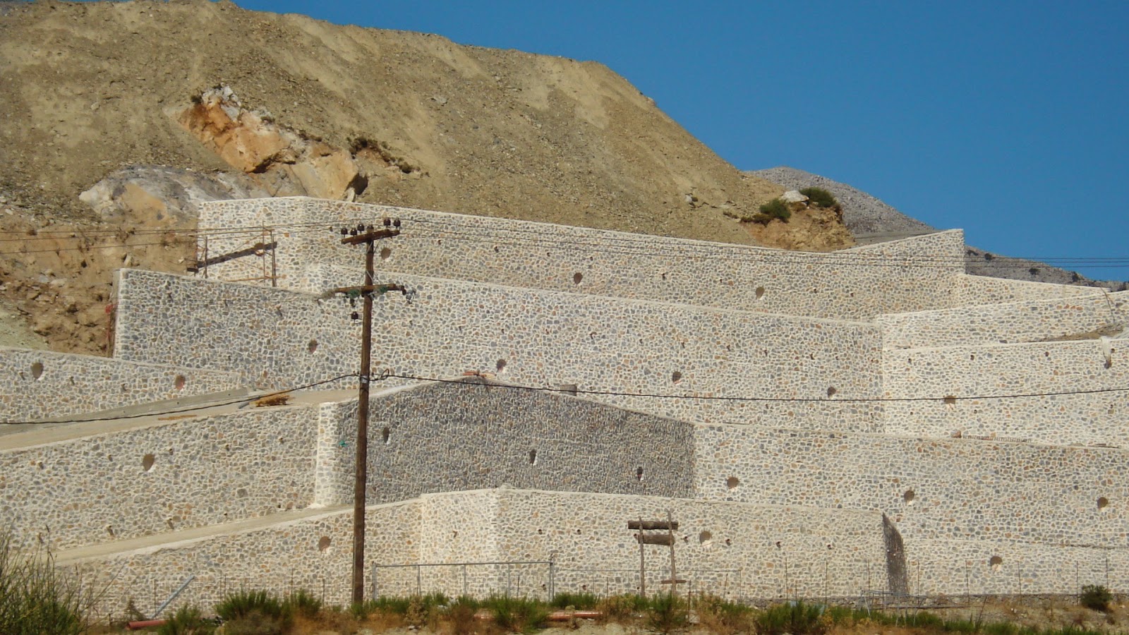 ΚΡΗΤΙΚΑ ΦΥΣΙΚΑ ΠΕΤΡΩΜΑΤΑ: ΓΕΡΑΚΑΡΙ AGKALI HOMES