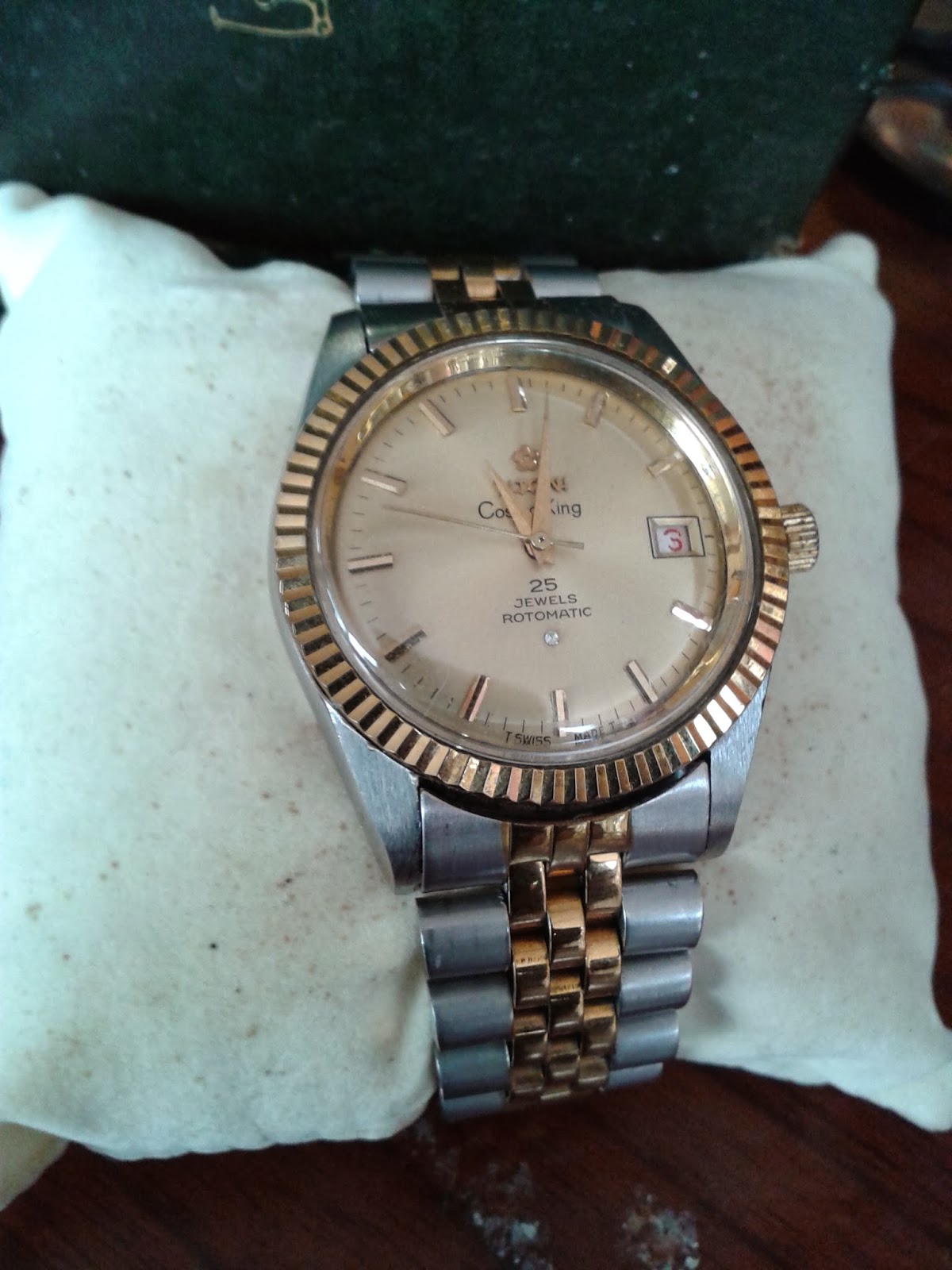 Badai Mencak Kelambit Biru: Koleksi jam lama berjenama , Patek Philippe ...