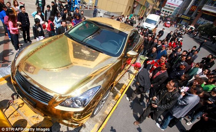 topworth: Incredible Gold Car