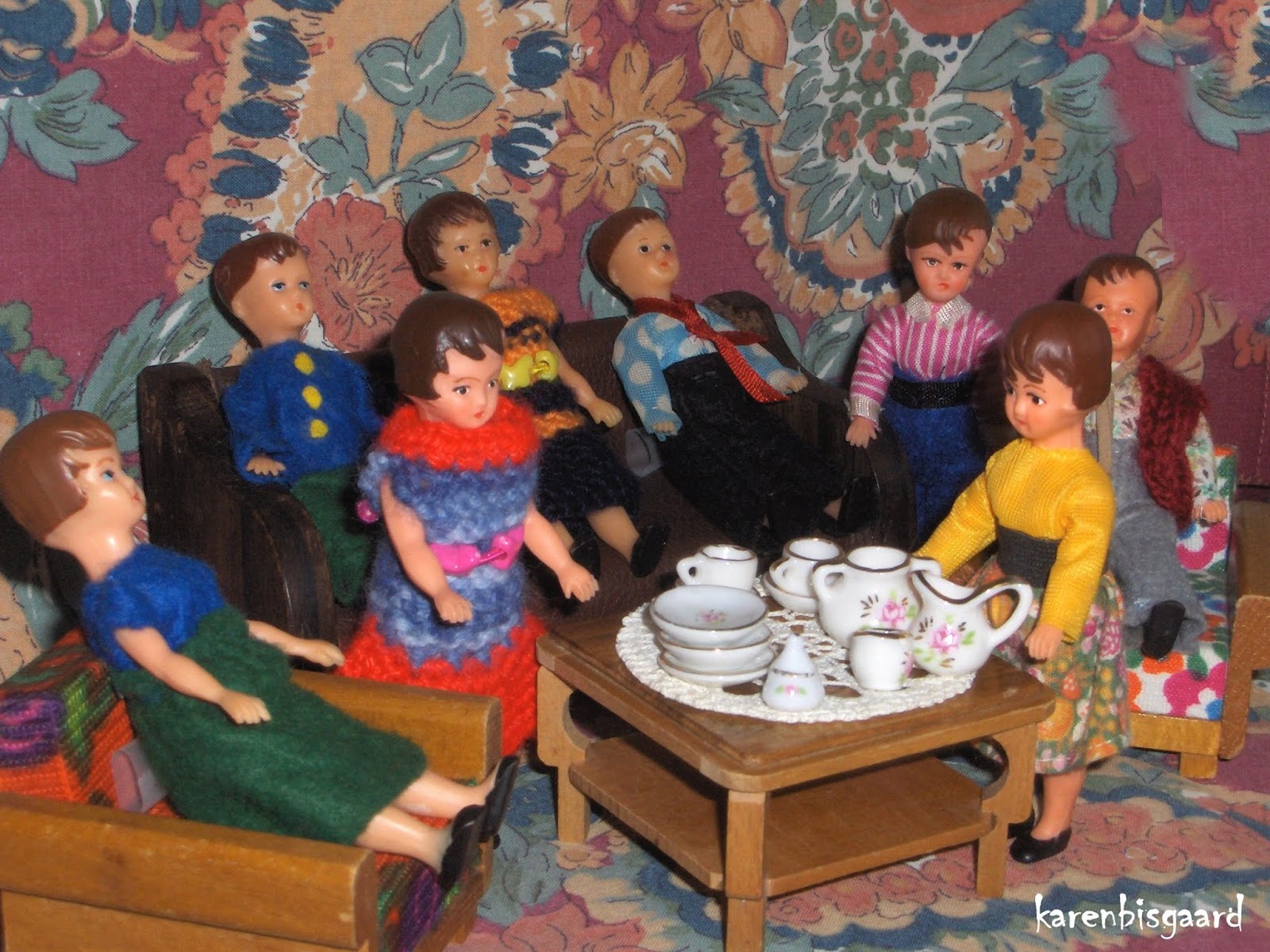 Karen`s Vintage Dolls Photography.: ARI dolls collection of moms and ...