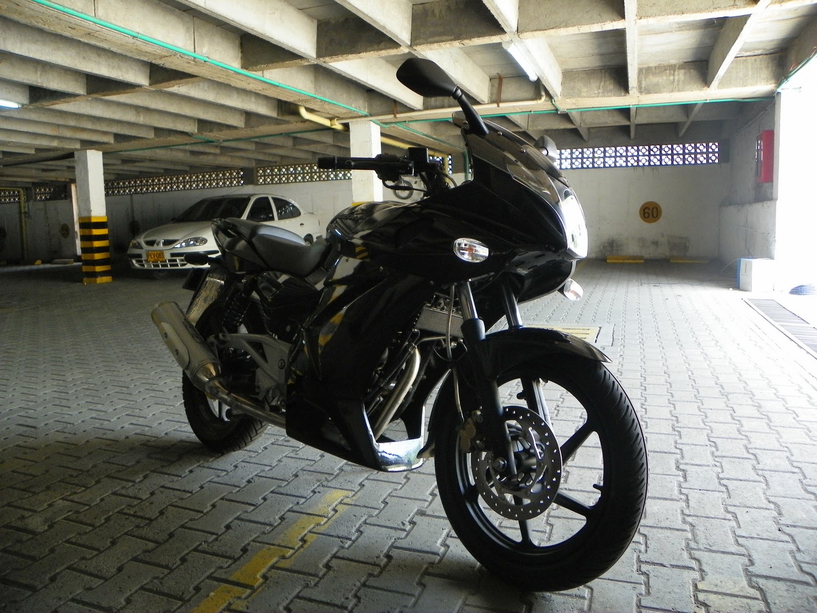 PULSAR 220 F MODIFICADA: PULSAR 220F MODIFICADA