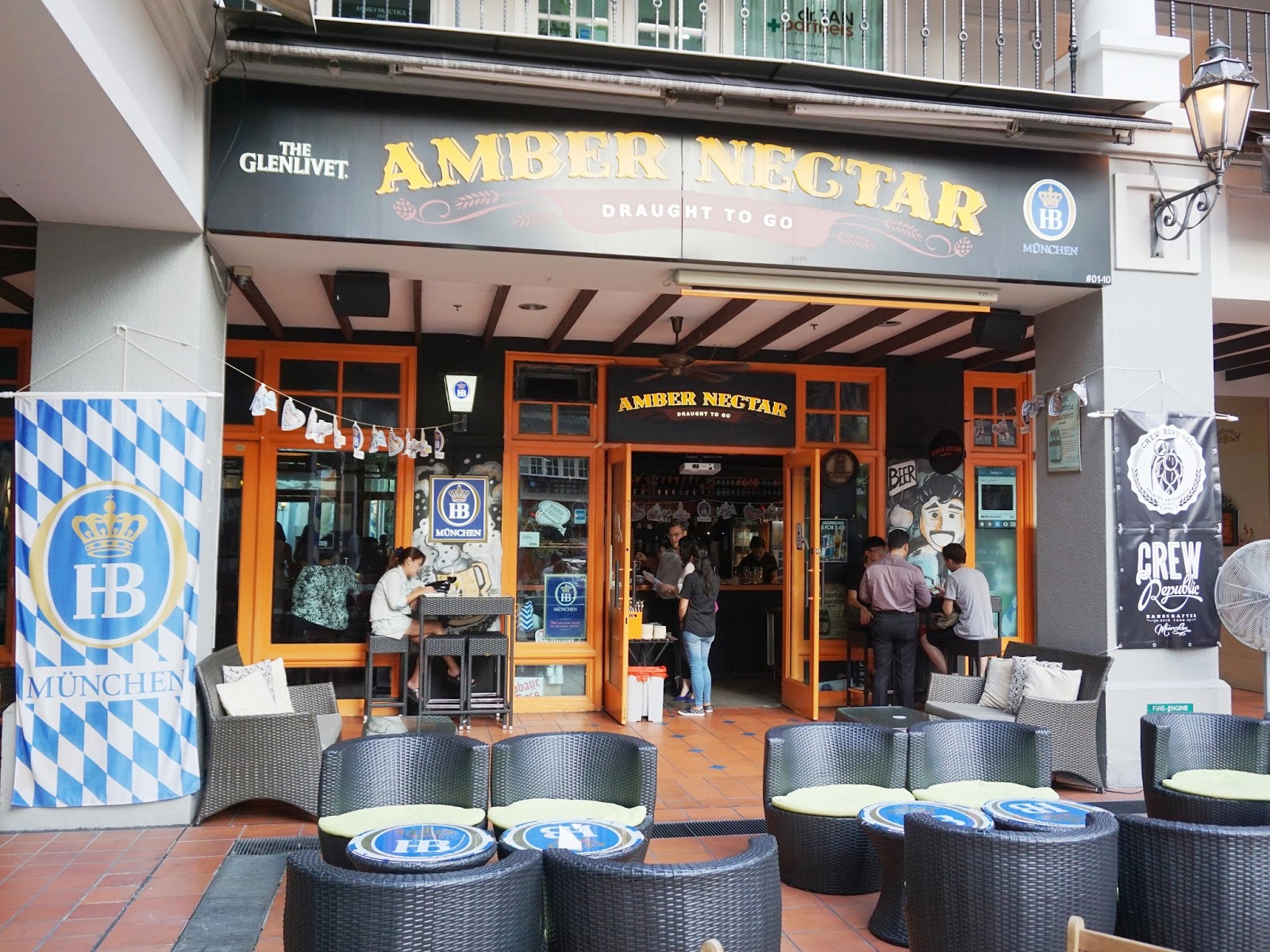 PinkyPiggu: Amber Nectar, The Beer Garden @ Robertson Walk Launches ...
