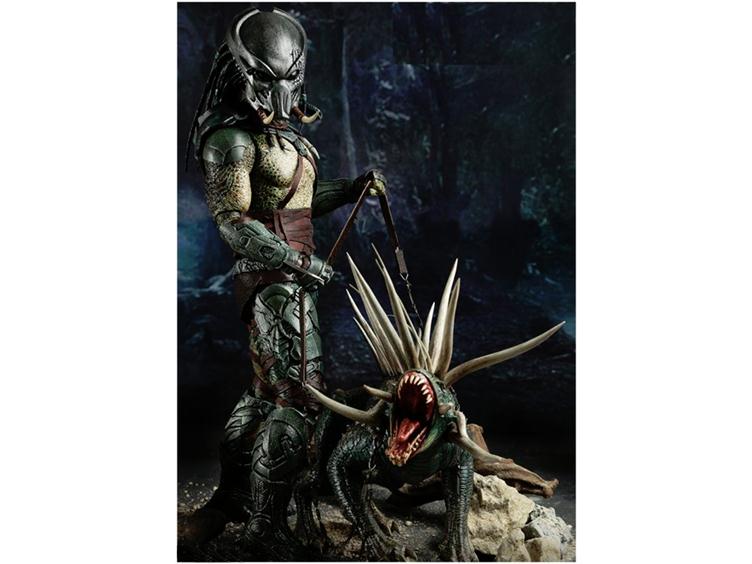 UNIQUE TOYS TRADING: Masterpiece Tracker Predator with Hound FIGURE