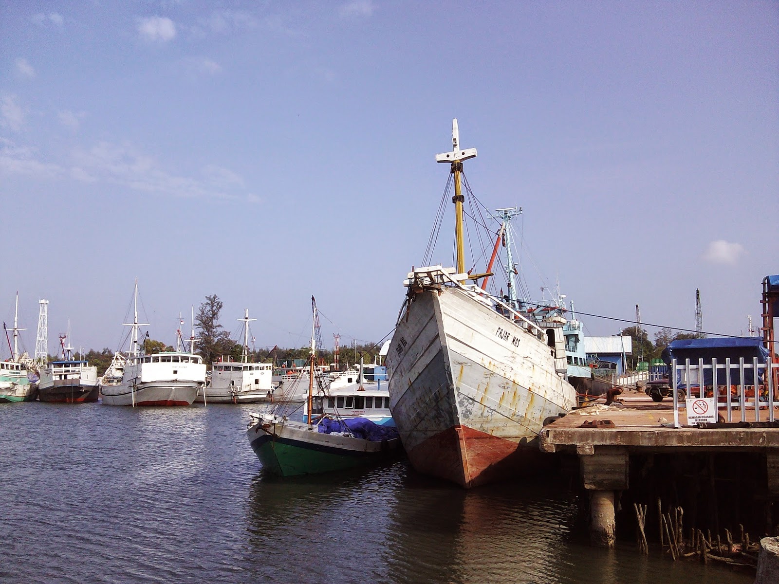 Belitung Island: Bandara, Pelabuhan, Terminal