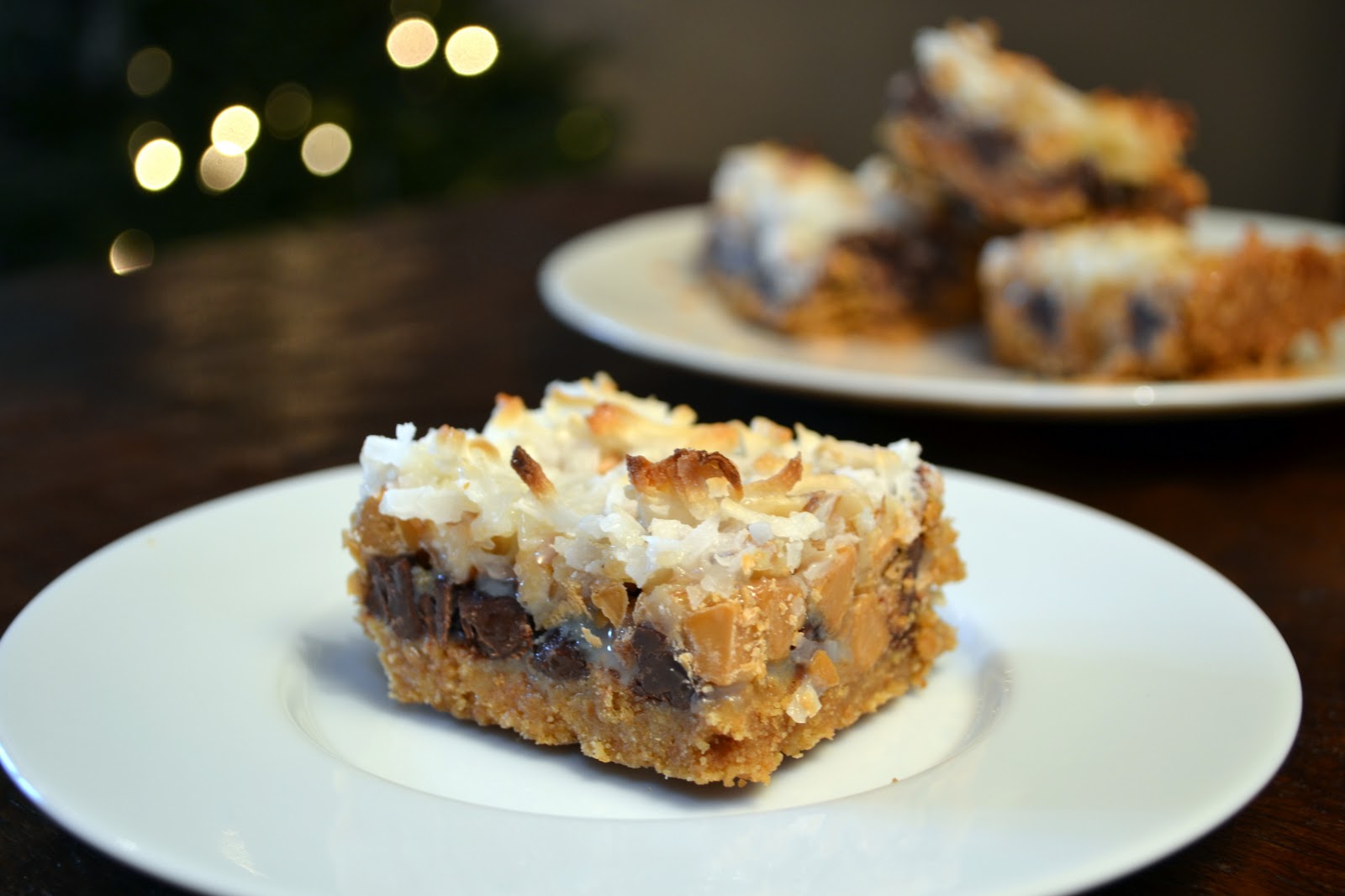 Hardly Housewives: Five Layer Bars