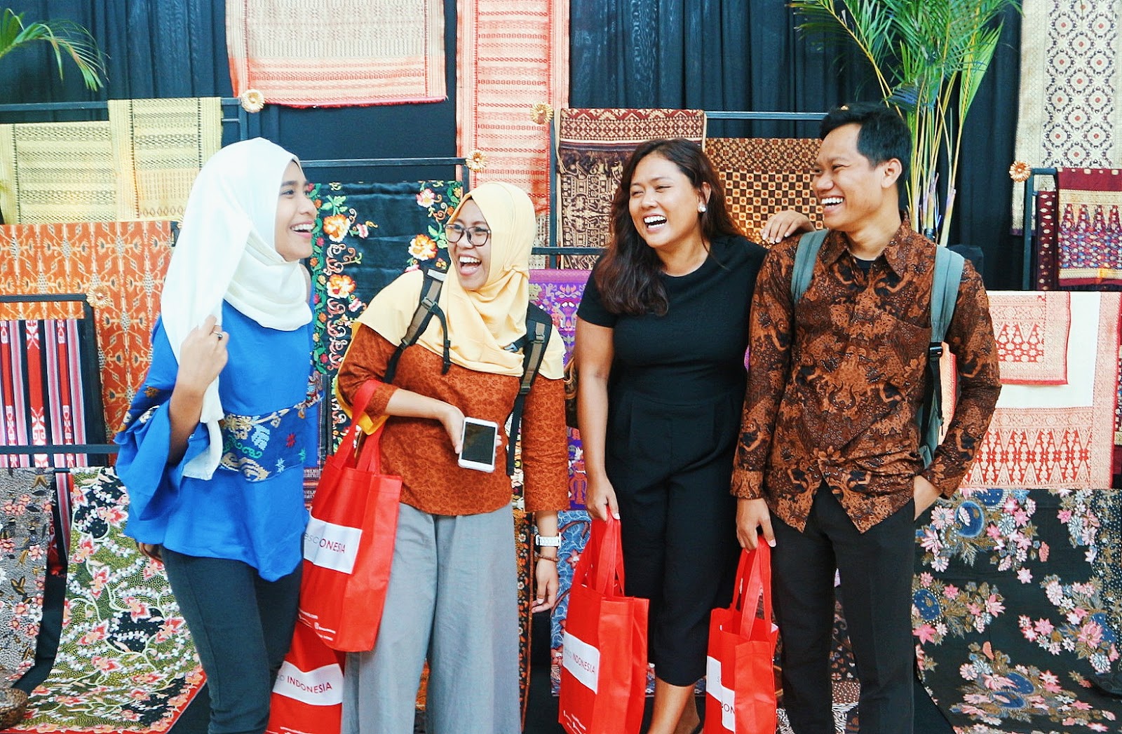 TERPIKAT PRODUK UNGGULAN PROVINSI DI RE-LAUNCHING SMESCO / astarianadya