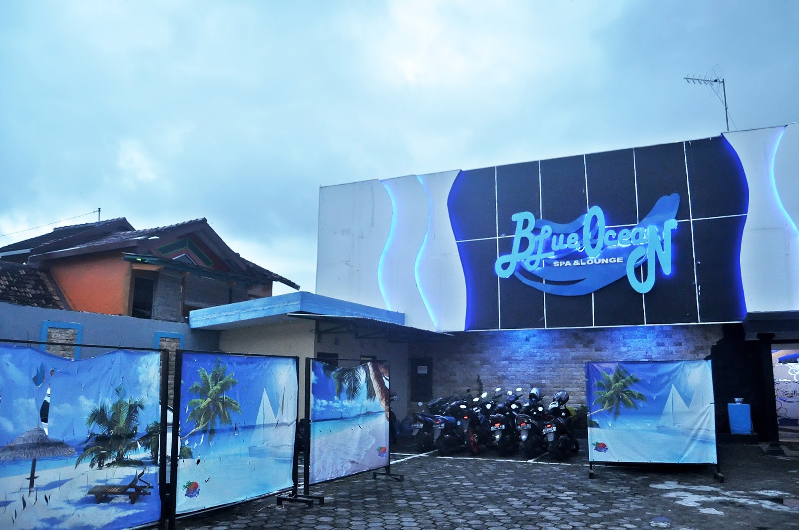 BLUE OCEAN SPA YOGYAKARTA WISATA MALAM: Profil