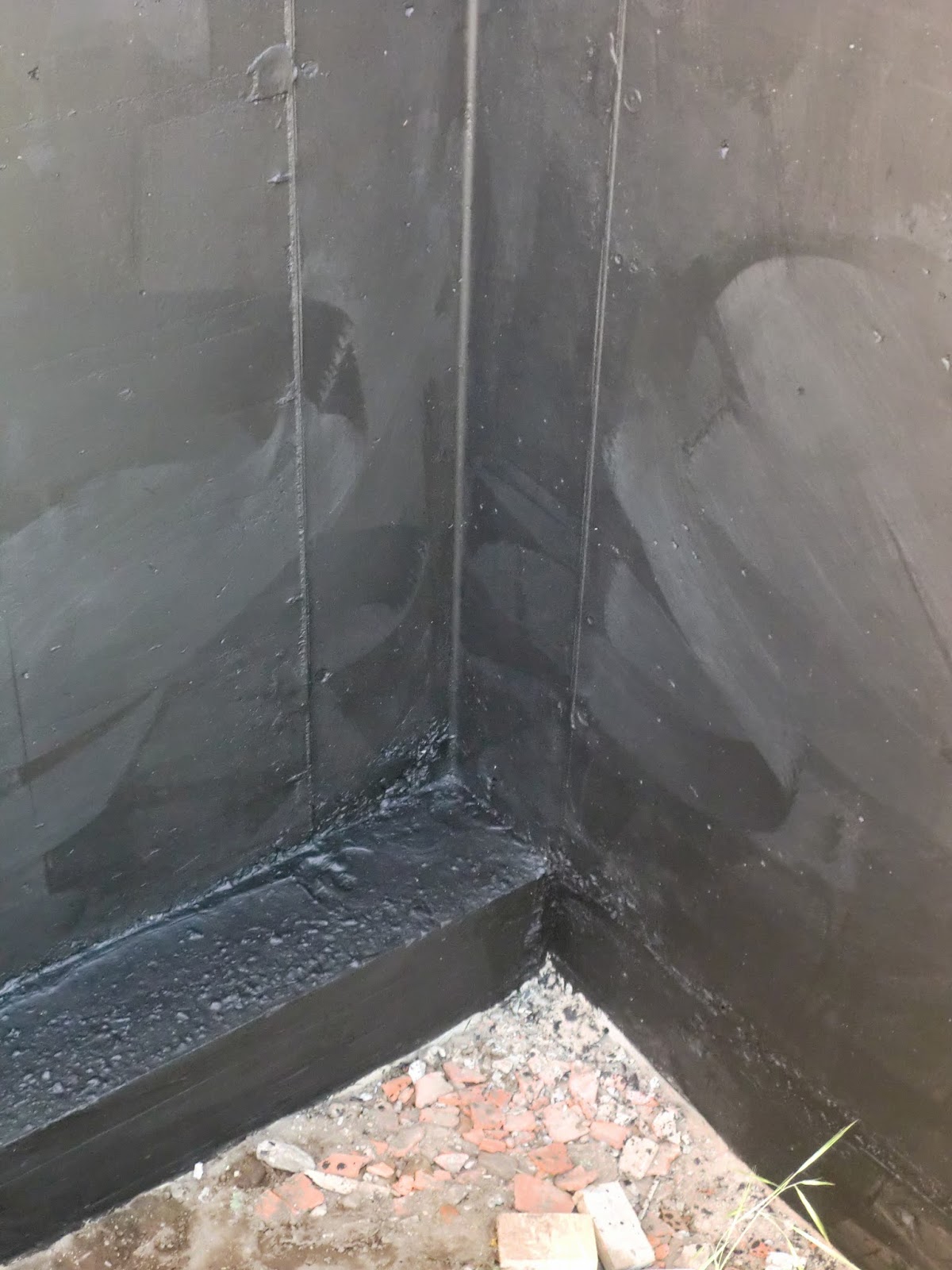 A CASA DOS FÉLIX: Impermeabilização das fundações e cave