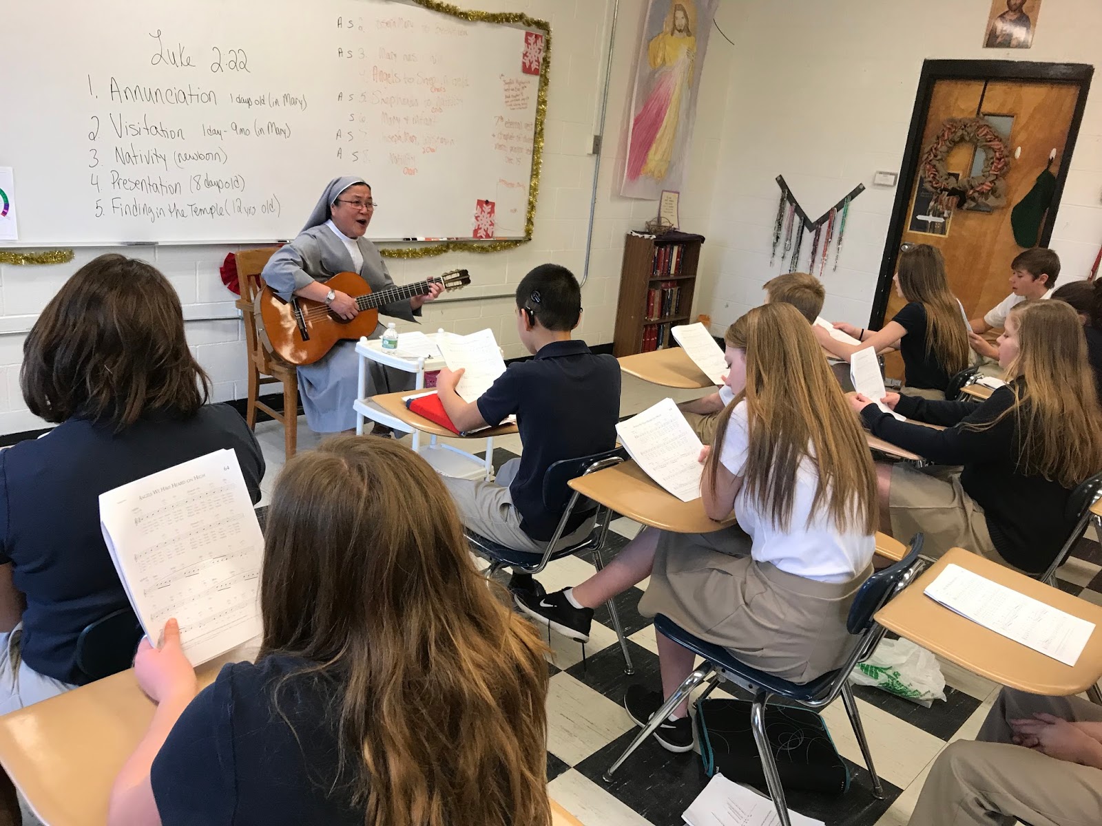 Holy Name Middle School: Catholic Faith Class