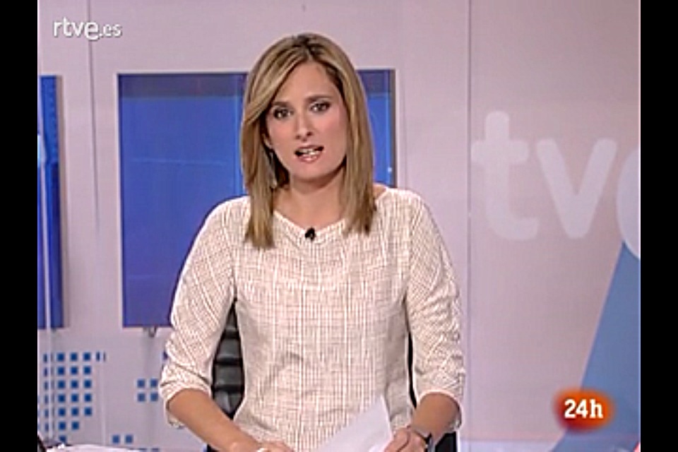 2011 11 07 @06H30 - ANA ROLDAN - TVE 24H - TELEDIARIO - vuesalatele le blog
