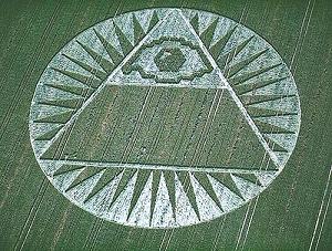LES SECRETS DE PANDORA: AGROGLYPHES aussi connus comme CROP CIRCLES