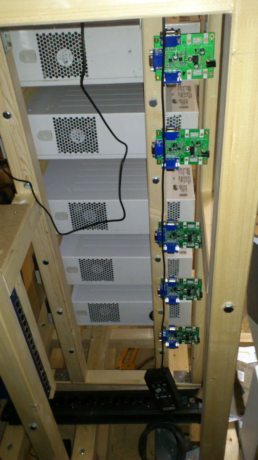 Boeing 737-800NG Fullsize Homecockpit: PC- Rack Control Monitor