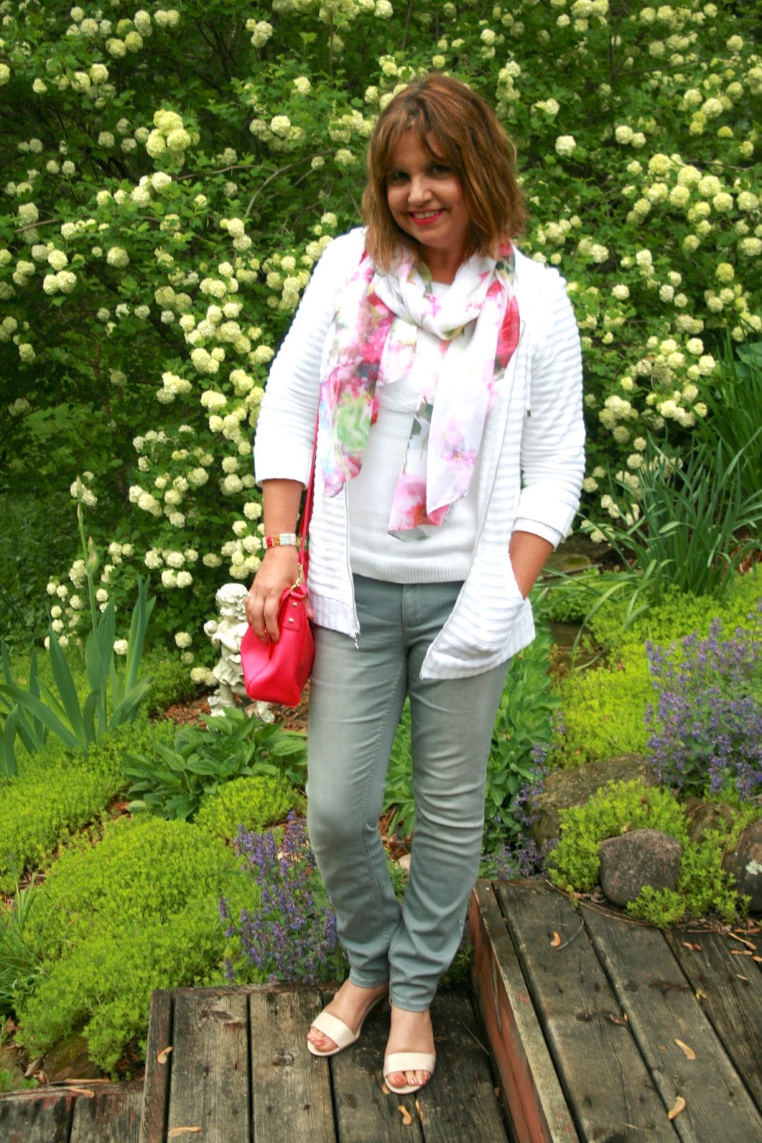 Amy's Creative Pursuits: A Cozy Warm Spring Look?