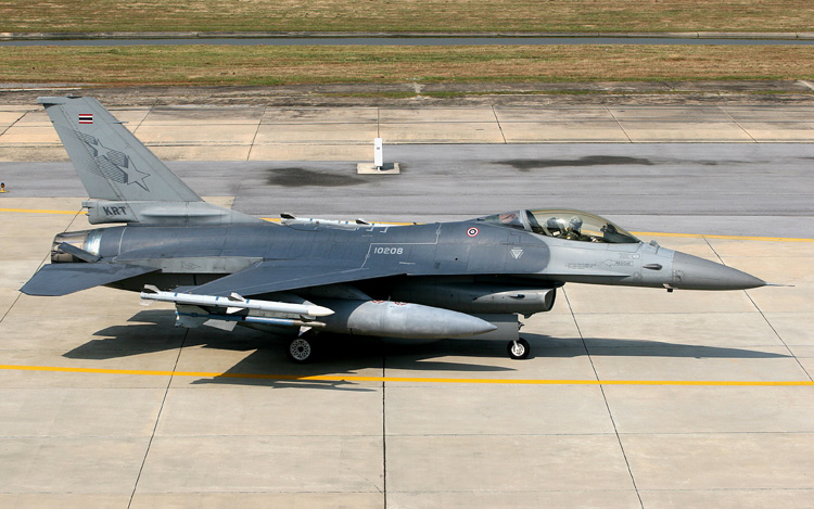 THAIDEFENSE-NEWS: Photo Gallery: RTAF F-16A/B