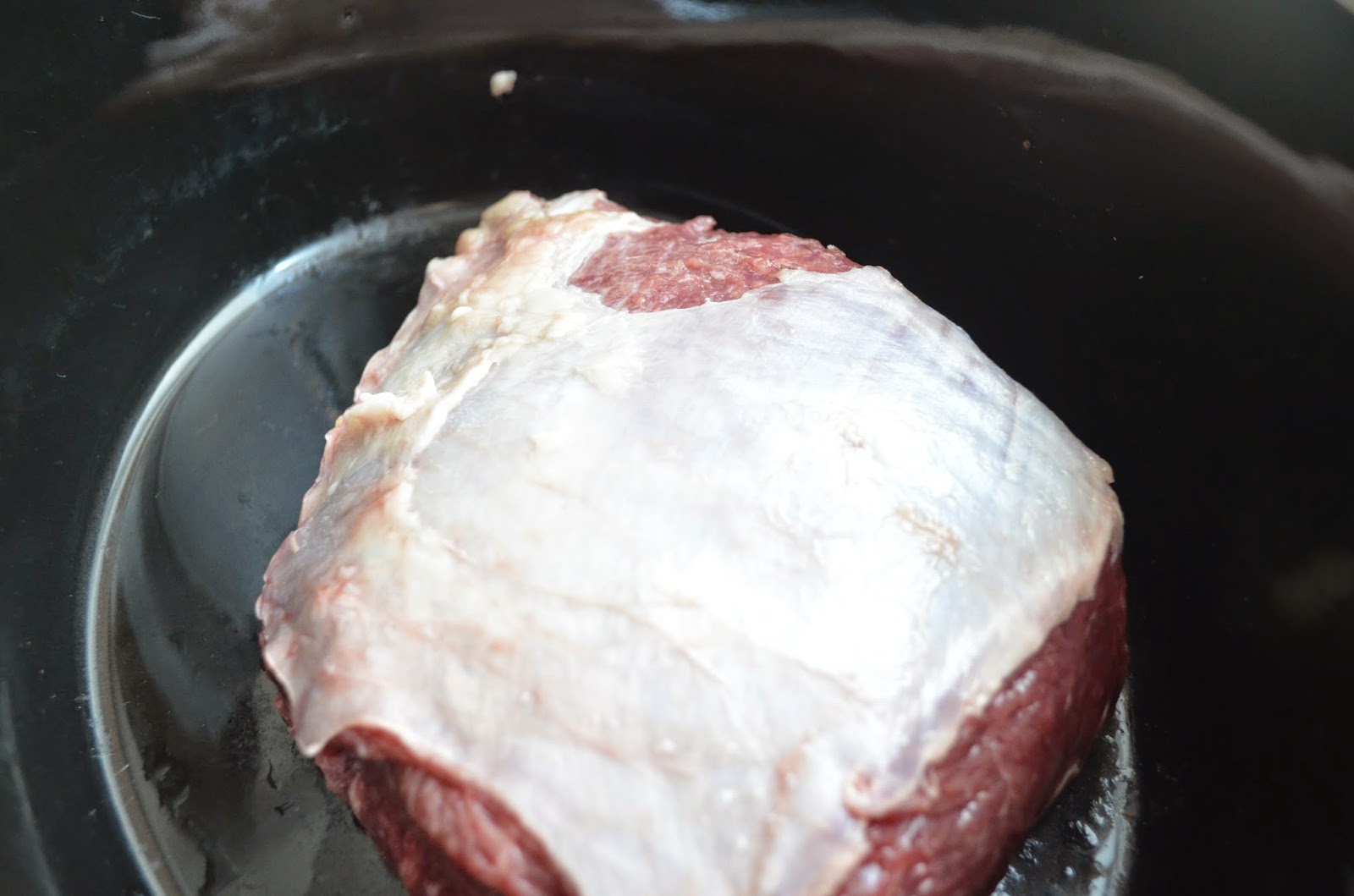 Slow Cooker African Pulled Beef Sandwiches with Yoghurt-Mint Sauce ...