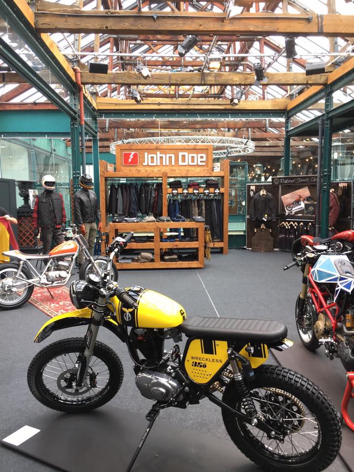 Duke 350 SCR / Wreckless Motorcycles