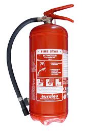 Matériel secours et médical: Eteindre le feu avec un extincteur