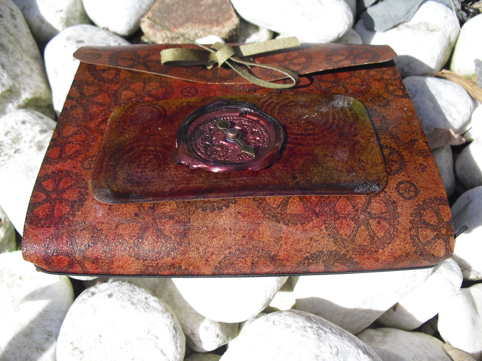 Neelz Expressionz: Grunge Paper at The Barn and TioT Sun