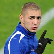 Hairstyles Design For Men Haircuts: Buzz Cut Hairstyle Genius Football ...