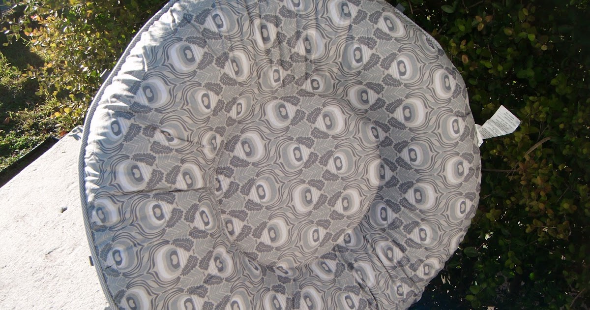 The ABCD Diaries: Pello: More Than Just a Pillow For Your Baby + Giveaway!