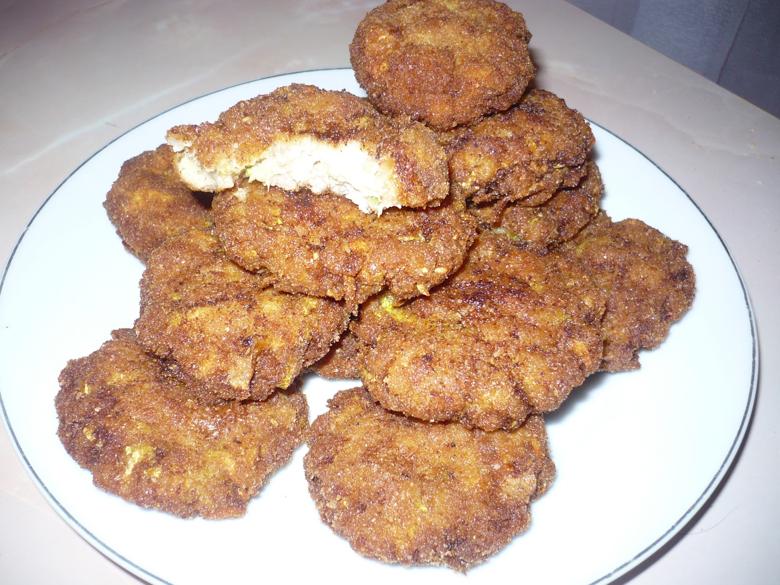 retete culinare - simple si delicioase: Chiftele de pui cu dovlecel