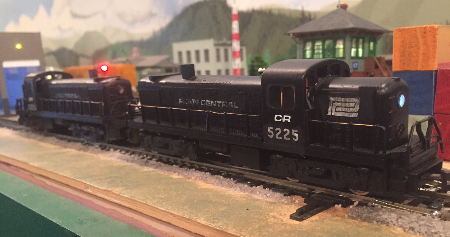 The Model Railroad Luddite: Pair of Conrail RS-2's