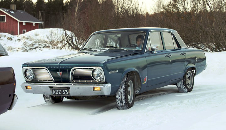 SUOMEN A-BODY MOPARIT: 28. Plymouth Valiant V100 1966