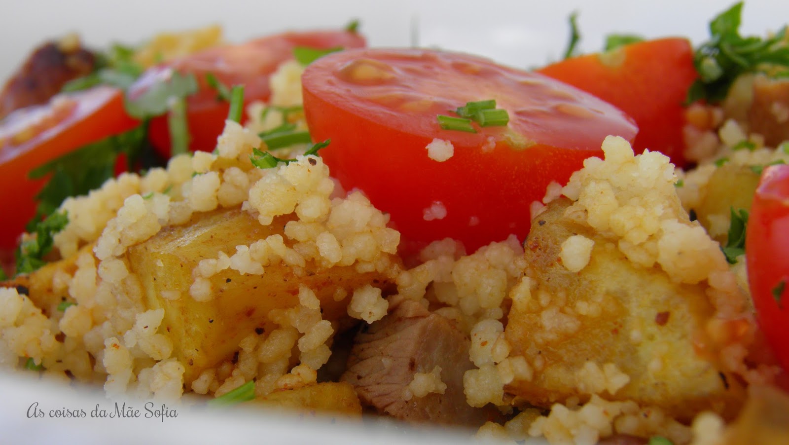 Salada Quente de Couscous com Batata Doce, Laranja e Peru | As coisas ...