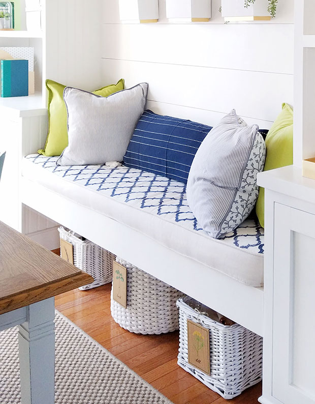 DIY - Bench in between built-in