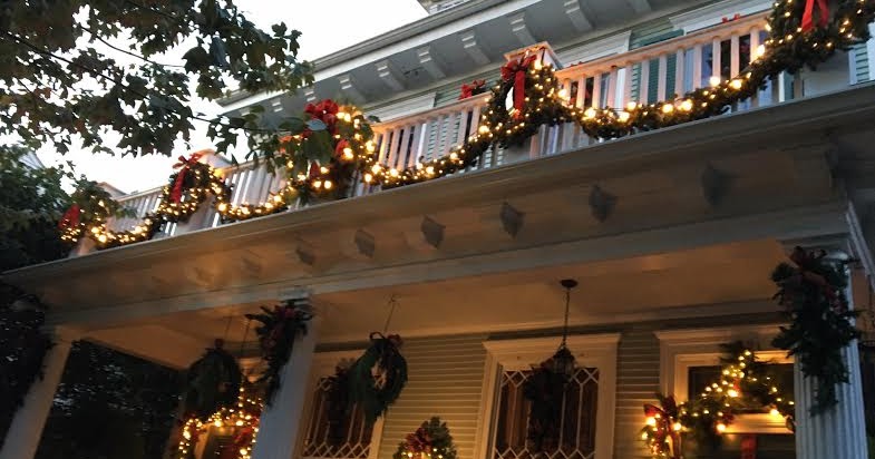 The Uptown Acorn: Heaux. Heaux. Heaux. {My Home at Dusk}