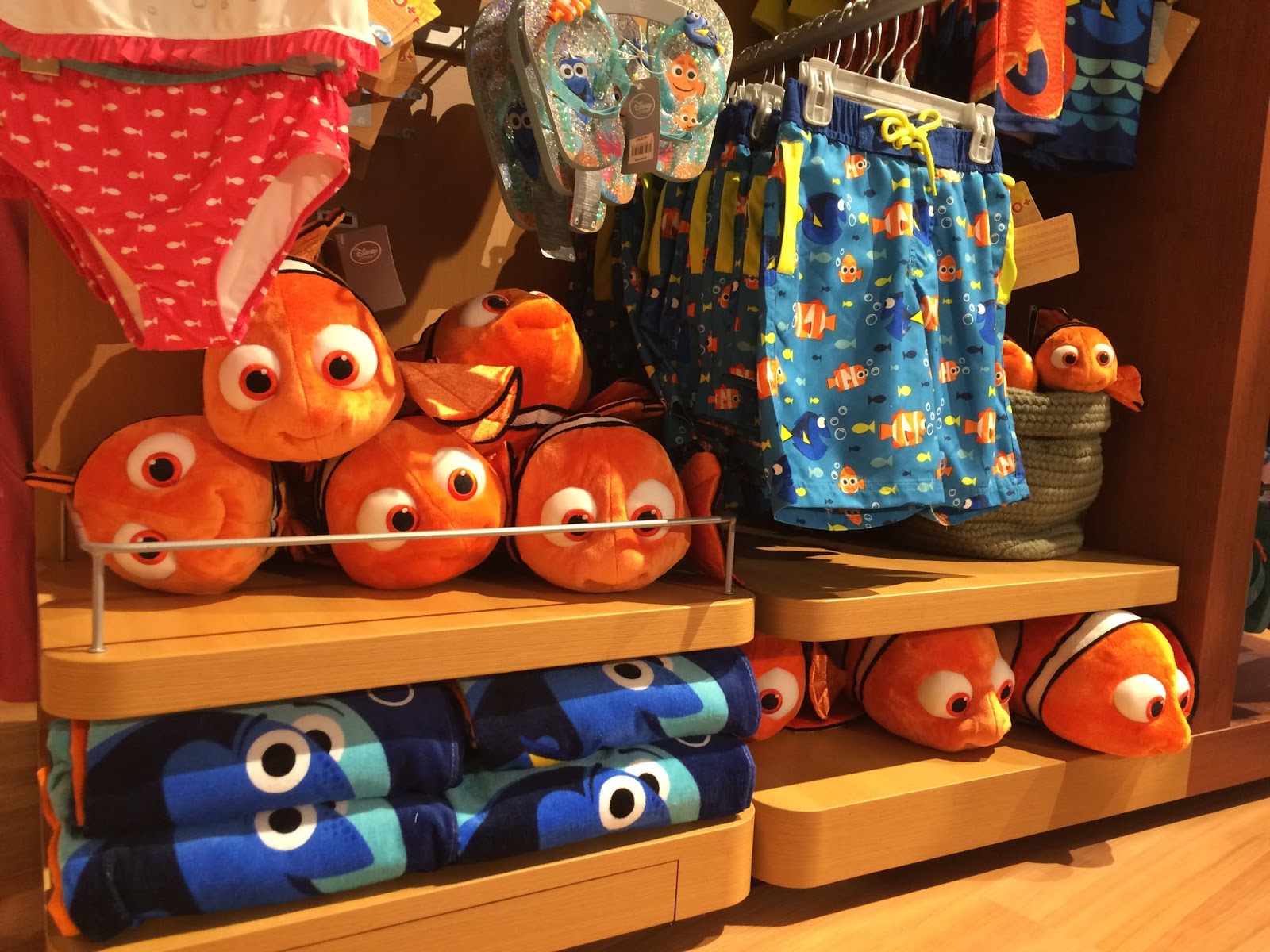 Dan the Pixar Fan: Events: Disney Store Finding Dory Merch Release ...