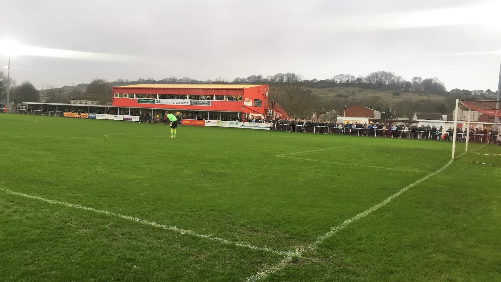 The Wycombe Wanderer: Hythe Town - Reachfields Stadium
