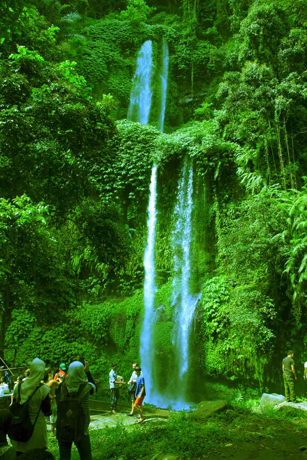 5 Air Terjun Di Lombok Yang Paling Indah Dan Keren - obyek wisata