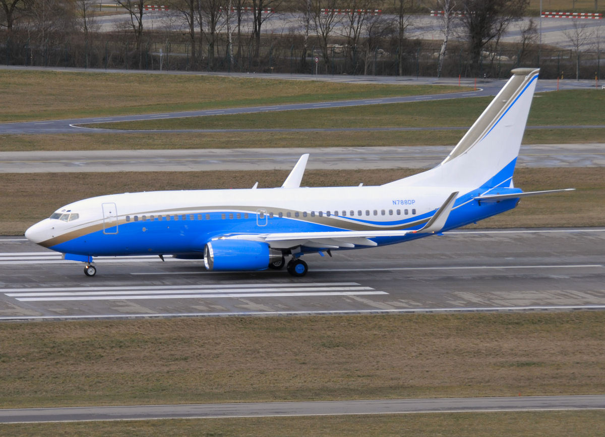 Jet Flugzeuge und Spezielles: Private Boeing 737-79U BBJ N788DP