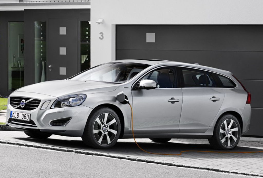 Cars: Volvo’s New V60 D6 Plug-In Diesel-Electric Hybrid in Europe