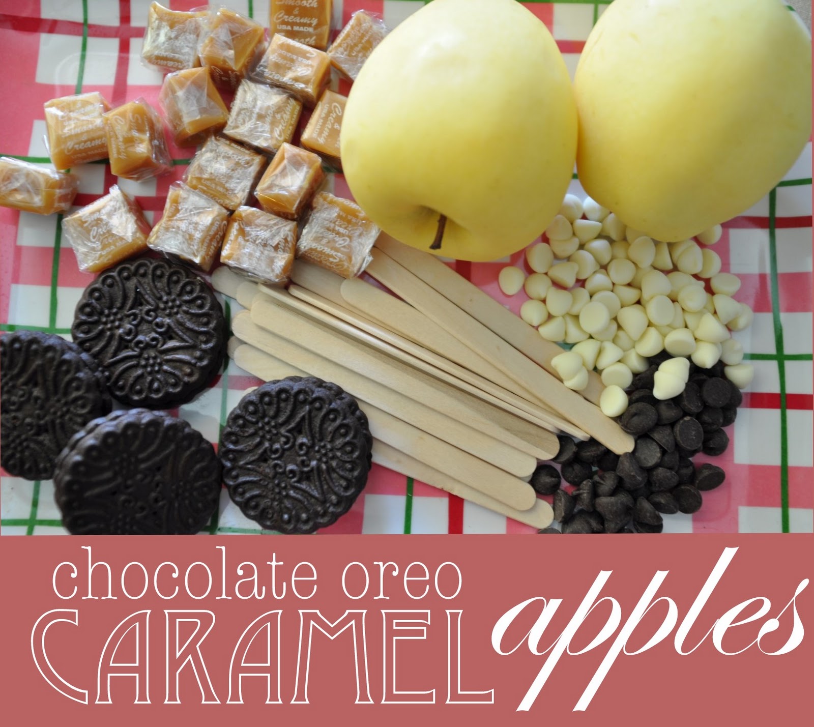 Domestic Fashionista: Chocolate Oreo Caramel Apples