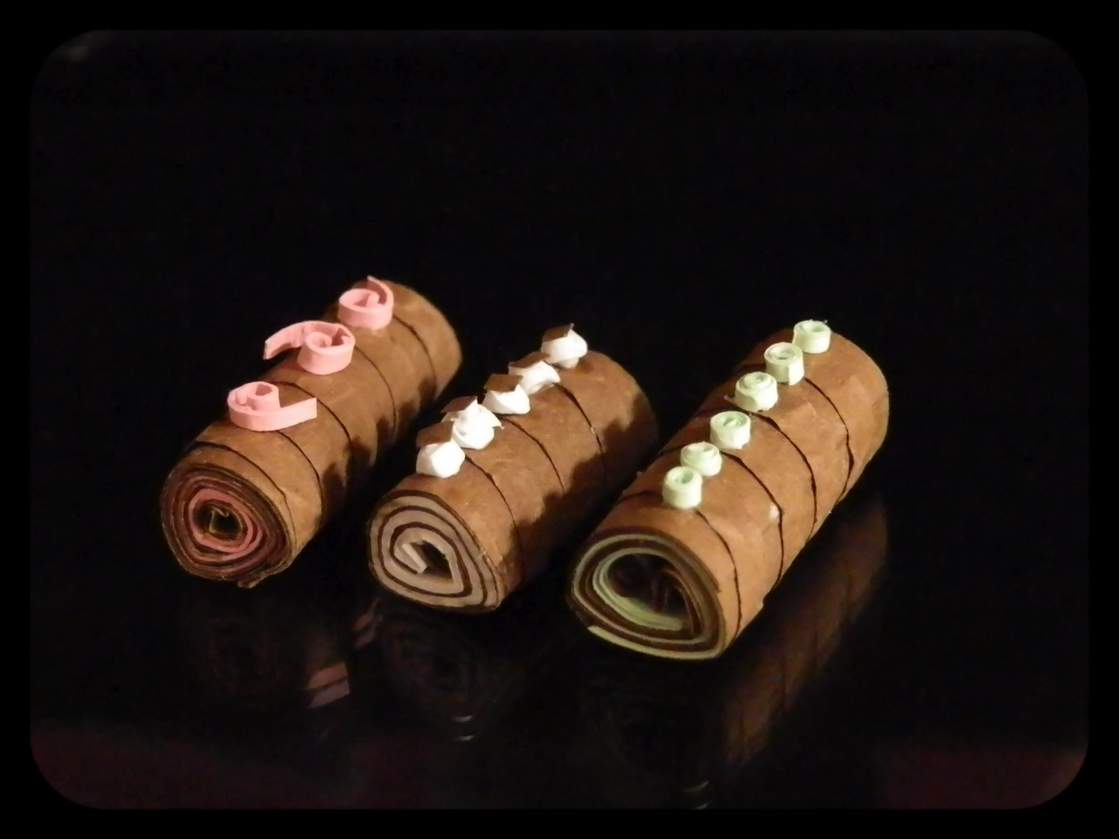 Paper Charm Creations: Miniature Cake Rolls