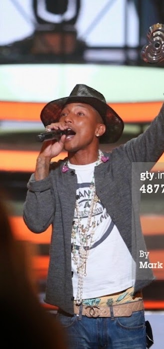 Celeb Saggers: Pharrell Williams is a Sagger!