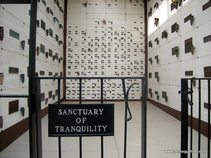 Los Angeles Morgue Files: Singer Eileen Barton 2006 Westwood Village ...