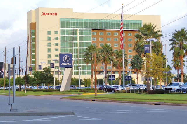 H-Town-West Photo Blog: Marriott Hotel