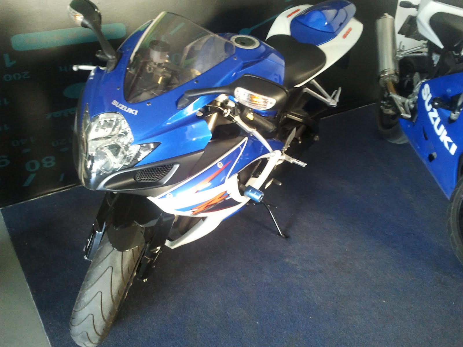 MOTOS USADAS: SUZUKI GSR 600