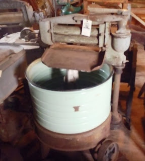 Old Raggedy Ann Antiques: Antique Clothes Washers