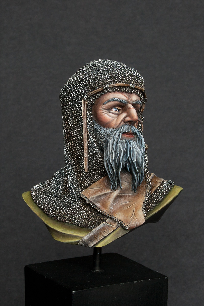 Knight bust - finished or not? | planetFigure | Miniatures