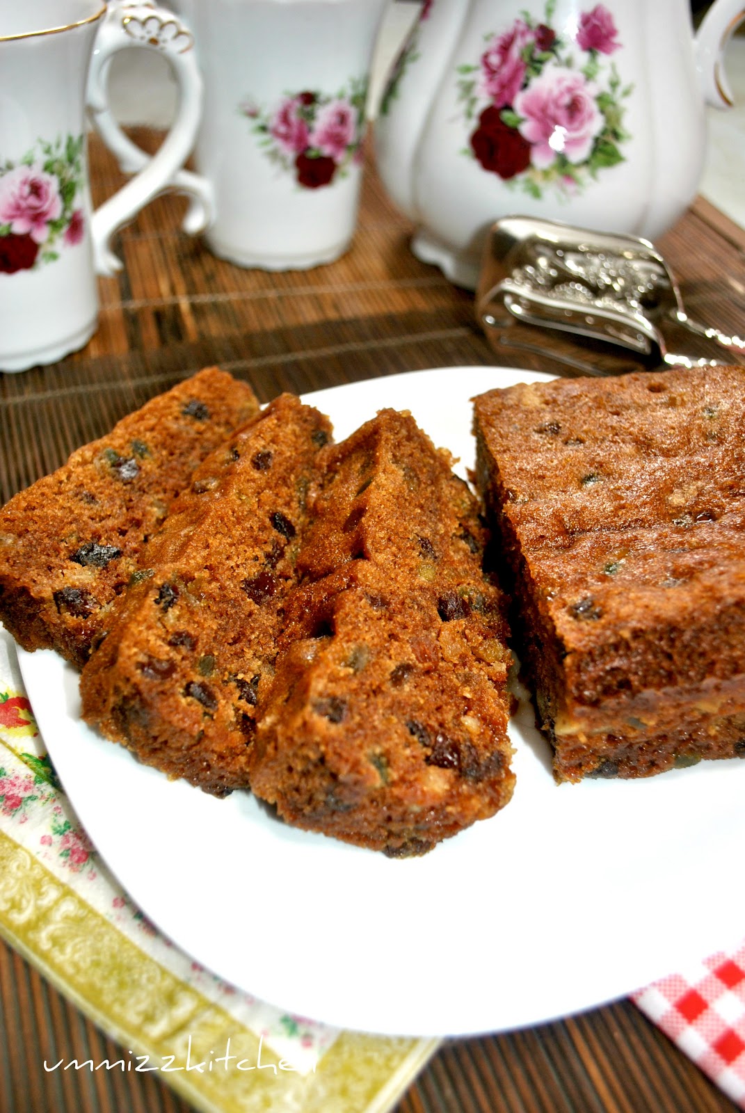 ummizzkitchen: Kek Buah Kukus