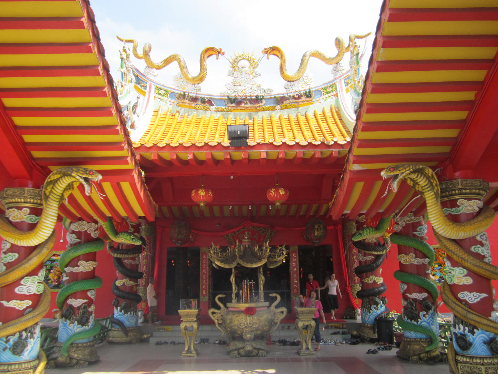 Twin Angels Getaway: Klang Snake Temple 巴生蛇廟天福宮